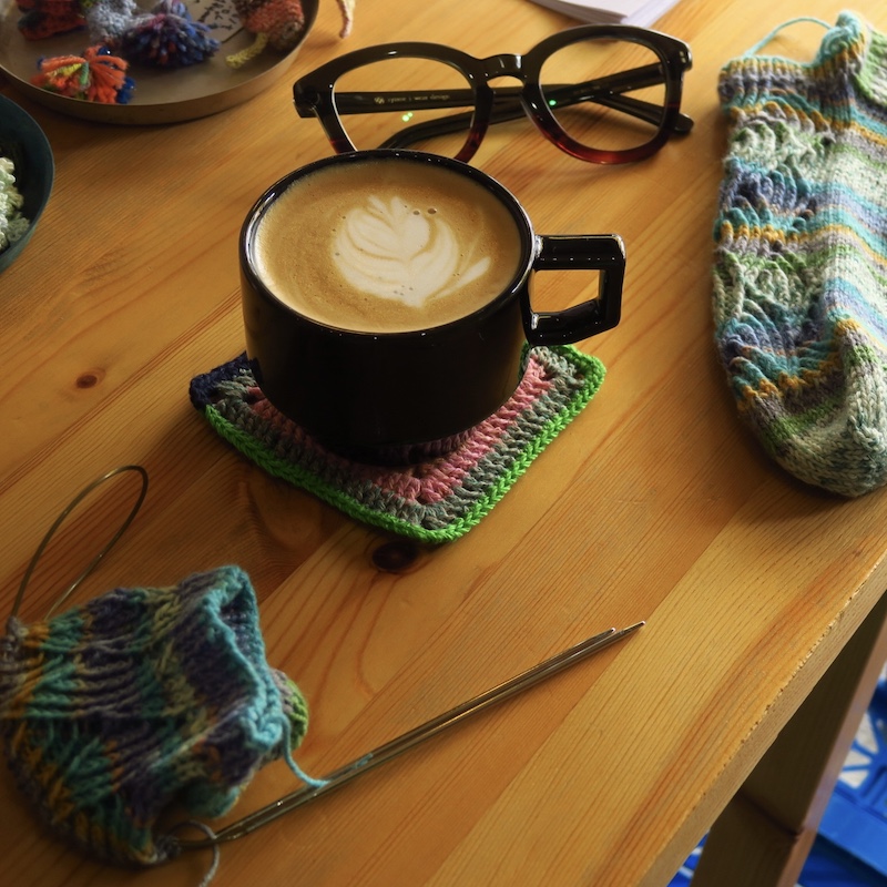 コーヒースタンドのあるニットのお店【秋山毛糸店】／Produce by イチトマル